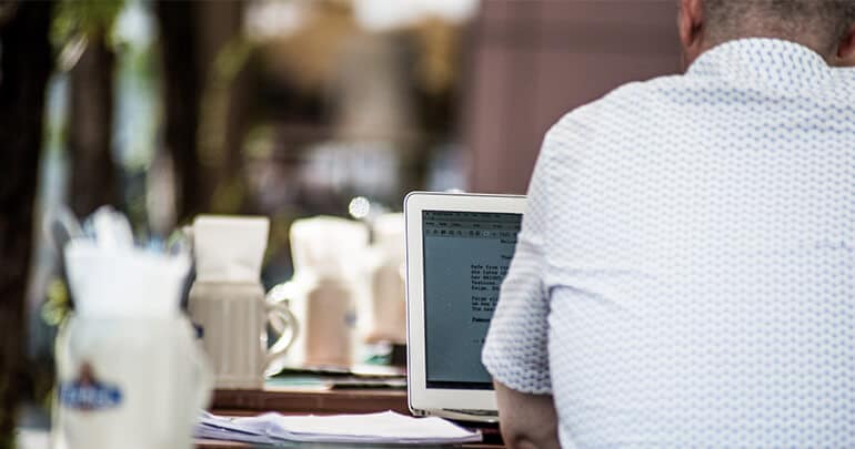 How to take the lead with a manager who is a victim of Peter's principle